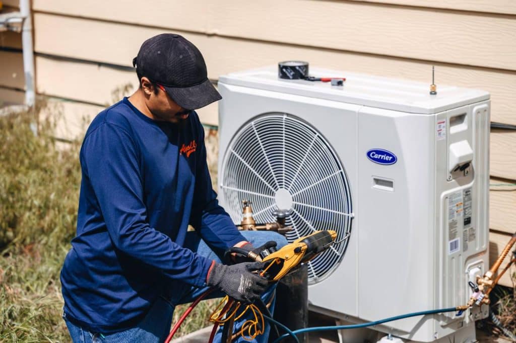 Ducted Mini Splits vs. Traditional HVAC: Which is Right for You?